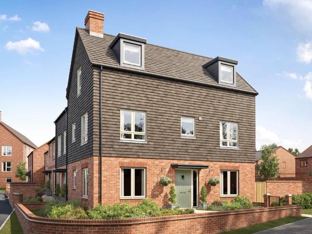 3 bedroom end of terrace house for sale
