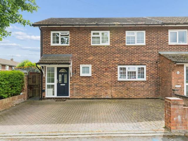 3 bedroom end of terrace house for sale