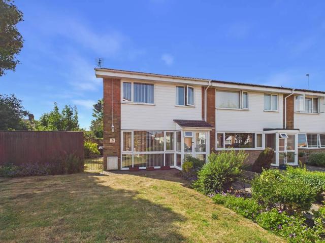 3 bedroom end of terrace house for sale