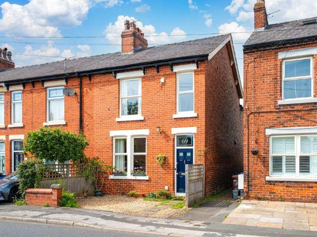 3 bedroom end of terrace house for sale