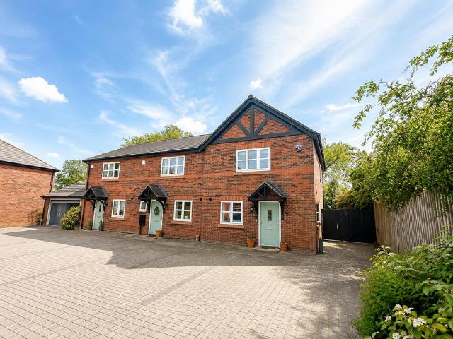 3 bedroom end of terrace house for sale