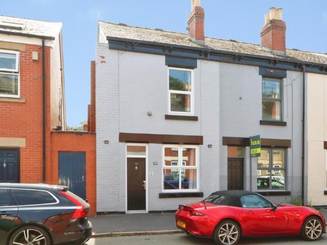 3 bedroom end of terrace house for sale