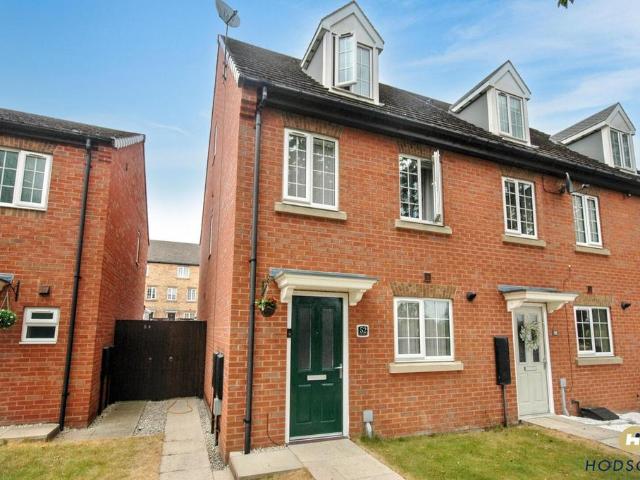 3 bedroom end of terrace house for sale