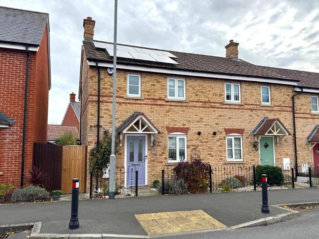 3 bedroom end of terrace house for sale