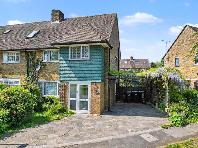 3 bedroom end of terrace house for sale