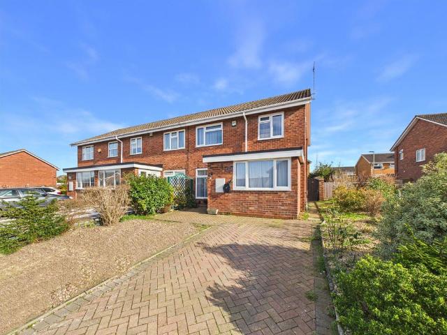 3 bedroom end of terrace house for sale