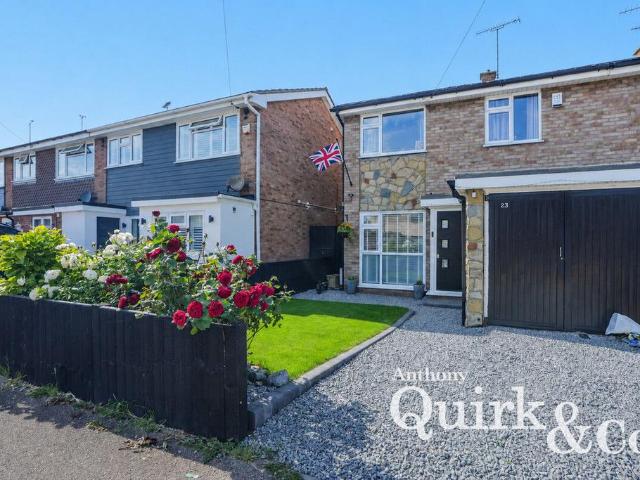 3 bedroom end of terrace house for sale