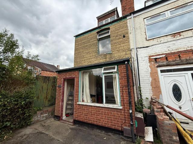 3 bedroom end of terrace house for sale