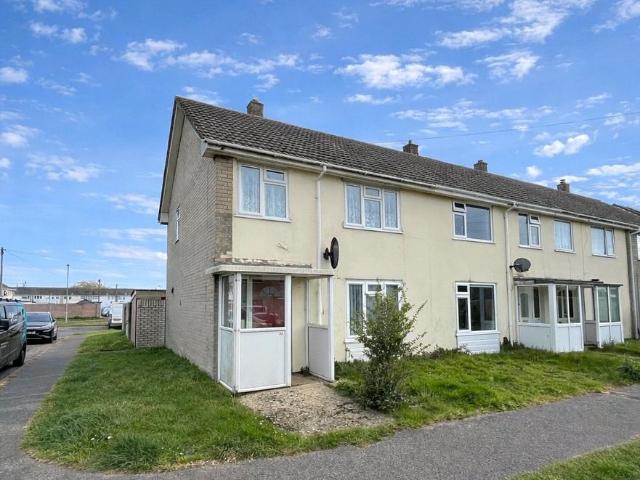 3 bedroom end of terrace house for sale