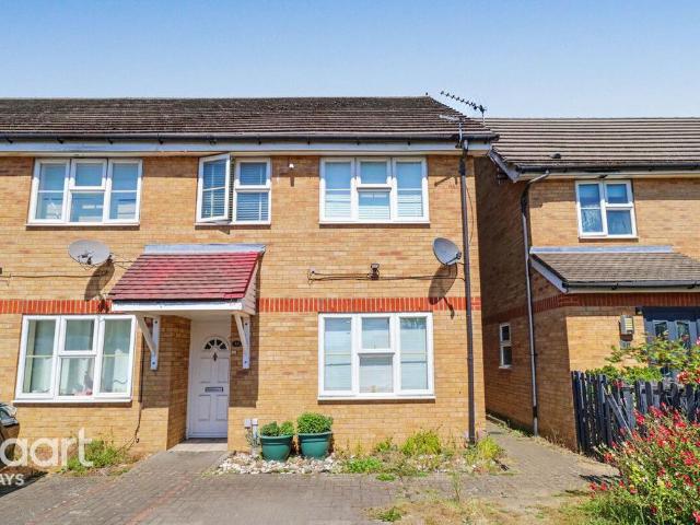 3 bedroom end of terrace house for sale