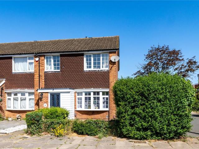 3 bedroom end of terrace house for sale