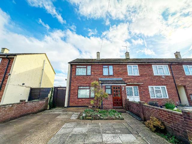 3 bedroom end of terrace house for sale