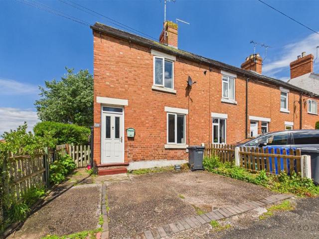 3 bedroom end of terrace house for sale