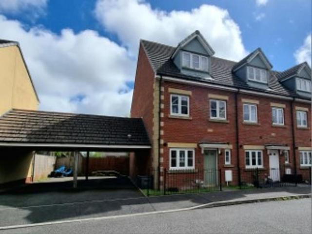 3 bedroom end of terrace house for sale