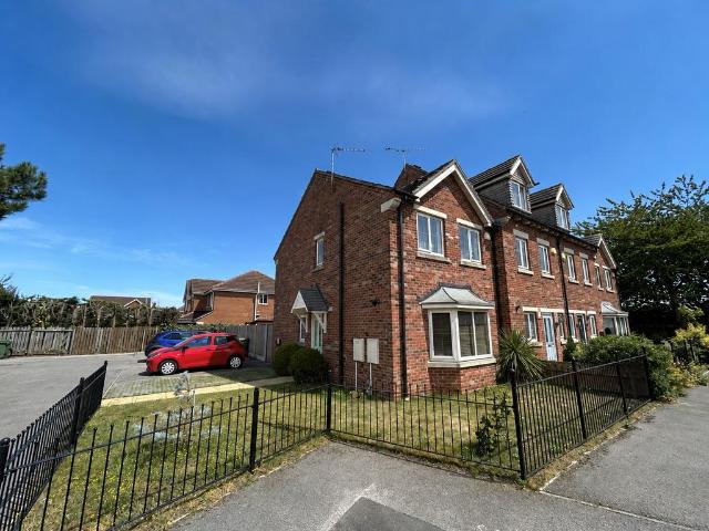3 bedroom end of terrace house for sale