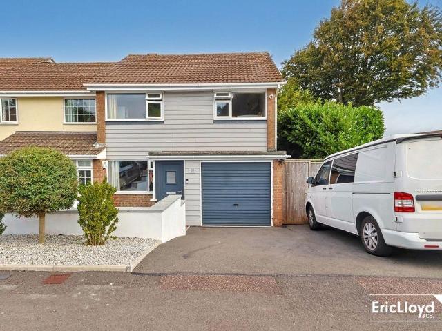 3 bedroom end of terrace house for sale