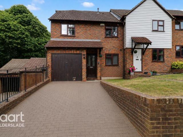 3 bedroom end of terrace house for sale