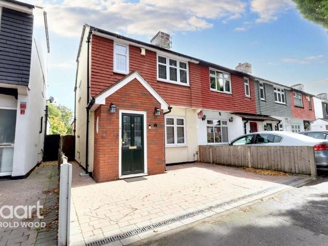 3 bedroom end of terrace house for sale