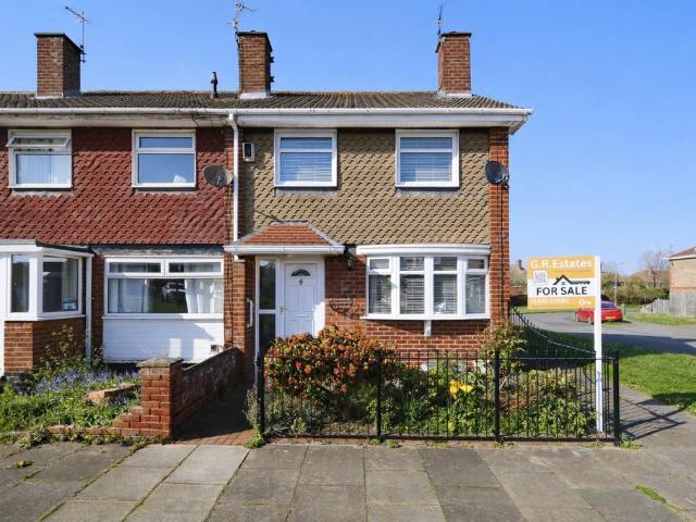 3 bedroom end of terrace house for sale
