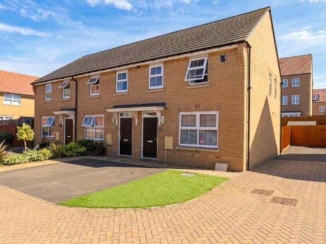 3 bedroom end of terrace house for sale