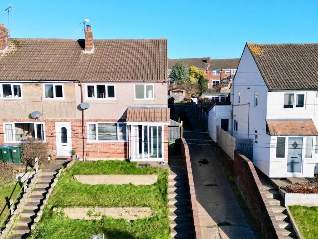 3 bedroom end of terrace house for sale