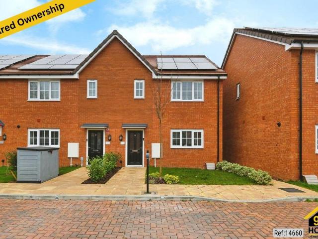 3 bedroom end of terrace house for sale