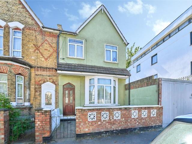 3 bedroom end of terrace house for sale