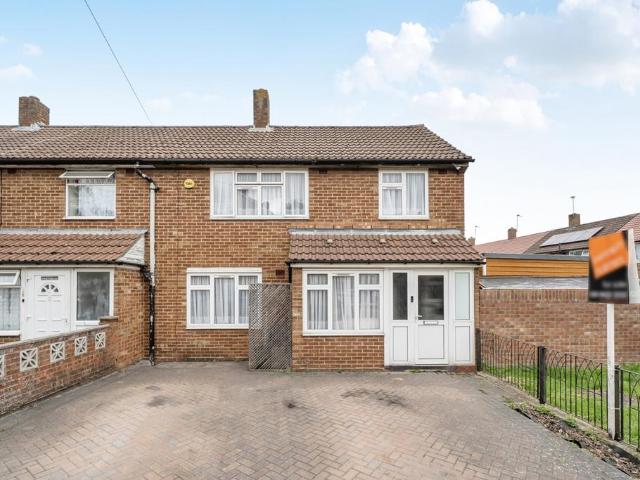 3 bedroom end of terrace house for sale