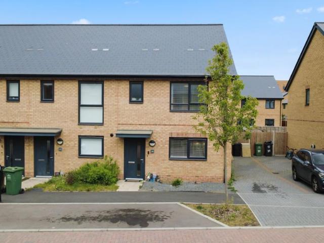 3 bedroom end of terrace house for sale