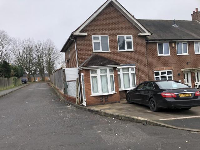 3 bedroom end of terrace house for sale