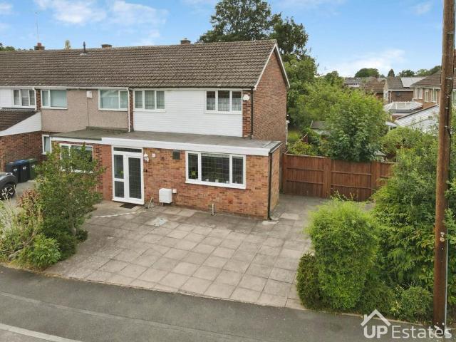 3 bedroom end of terrace house for sale