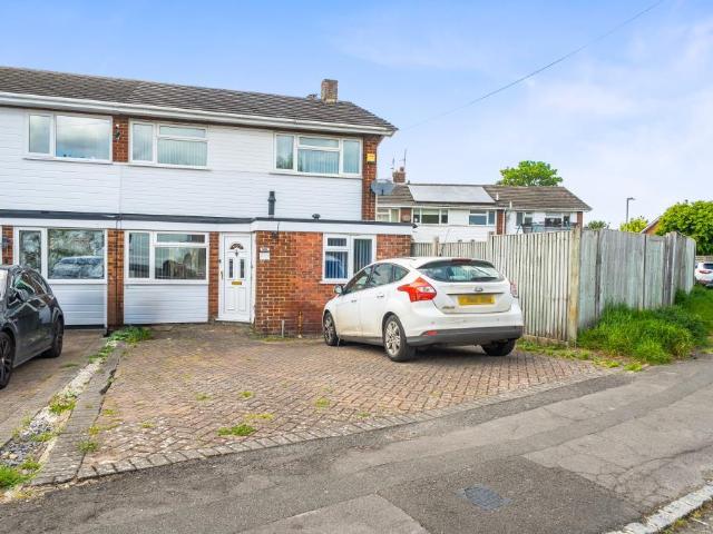 3 bedroom end of terrace house for sale