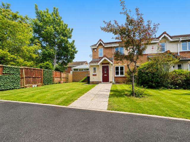 3 bedroom end of terrace house for sale