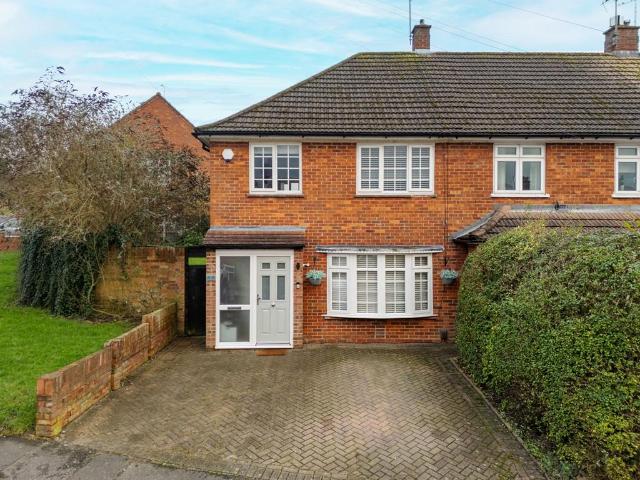 3 bedroom end of terrace house for sale