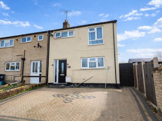 3 bedroom end of terrace house for sale
