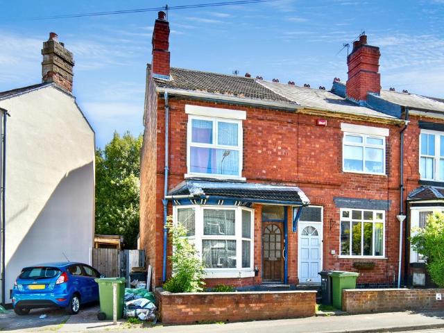3 bedroom end of terrace house for sale