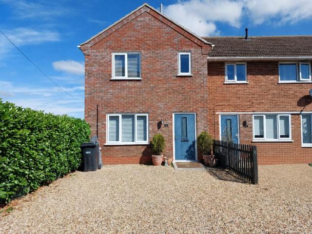 3 bedroom end of terrace house for sale