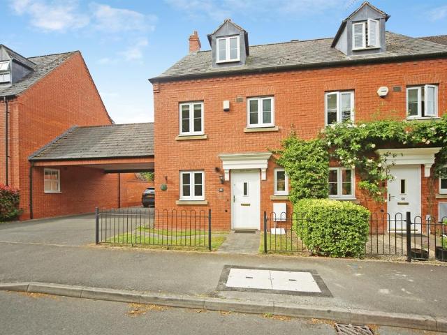3 bedroom end of terrace house for sale