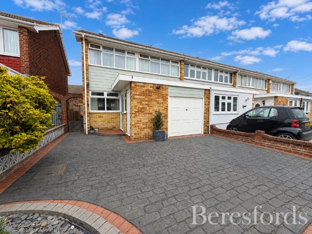 3 bedroom end of terrace house for sale