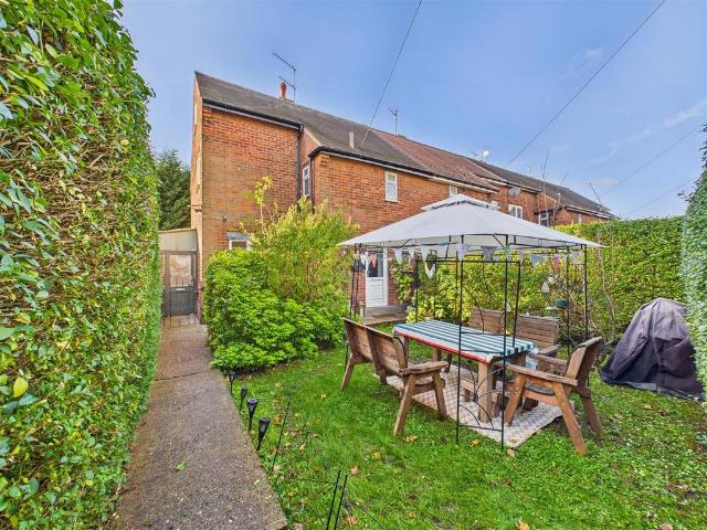 3 bedroom end of terrace house for sale