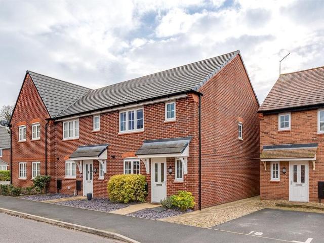 3 bedroom end of terrace house for sale