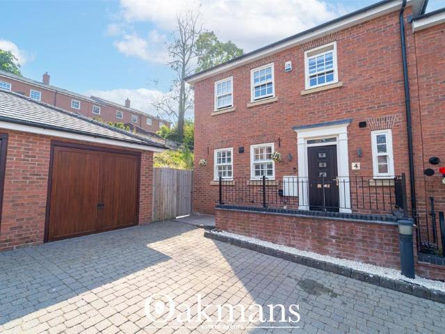 3 bedroom end of terrace house for sale