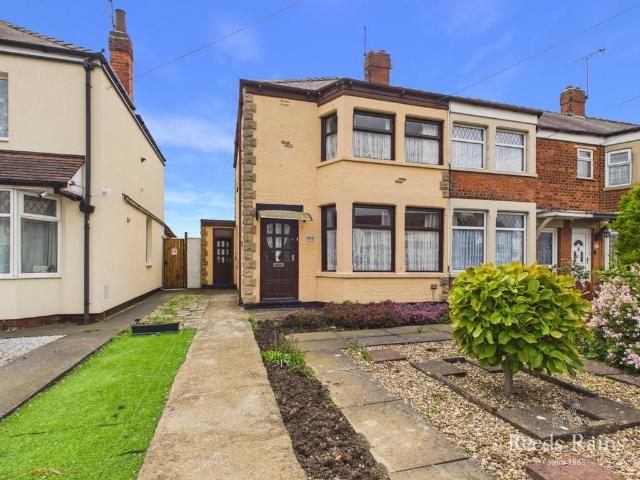 3 bedroom end of terrace house for sale