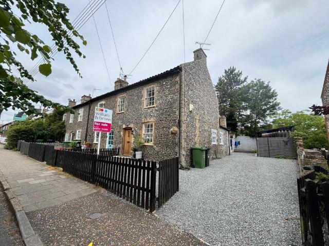 3 bedroom end of terrace house for sale