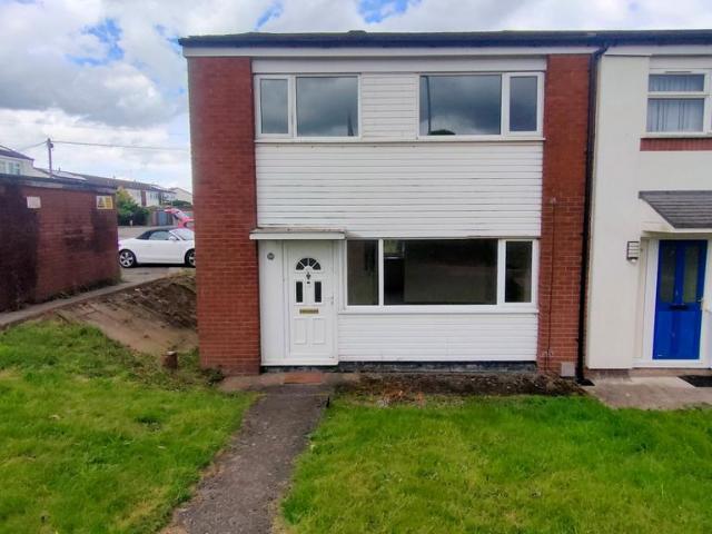 3 bedroom end of terrace house for sale