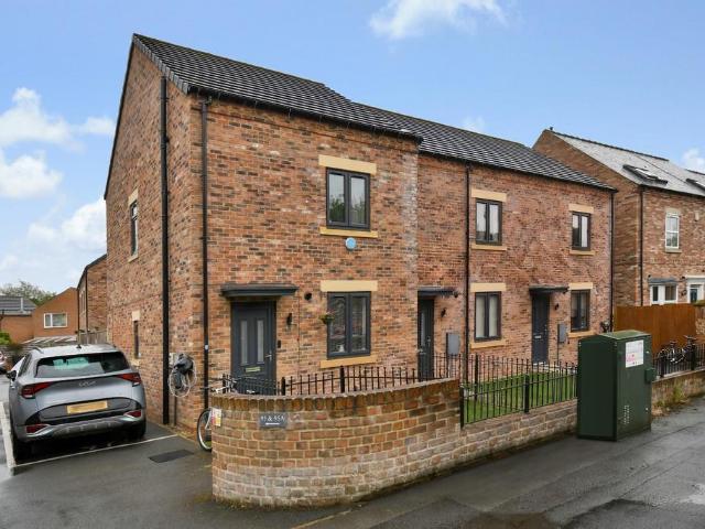 3 bedroom end of terrace house for sale