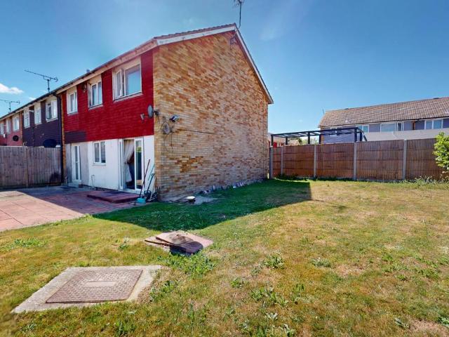 3 bedroom end of terrace house for sale