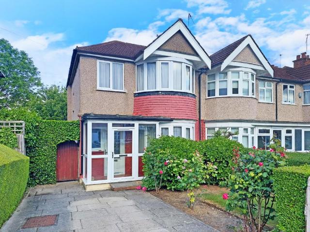 3 bedroom end of terrace house for sale