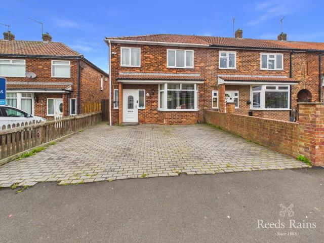 3 bedroom end of terrace house for sale