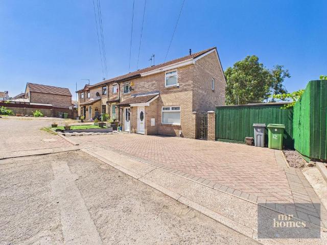 3 bedroom end of terrace house for sale